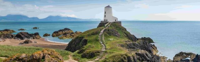 8 Beautiful places to visit in Wales | Staysure™